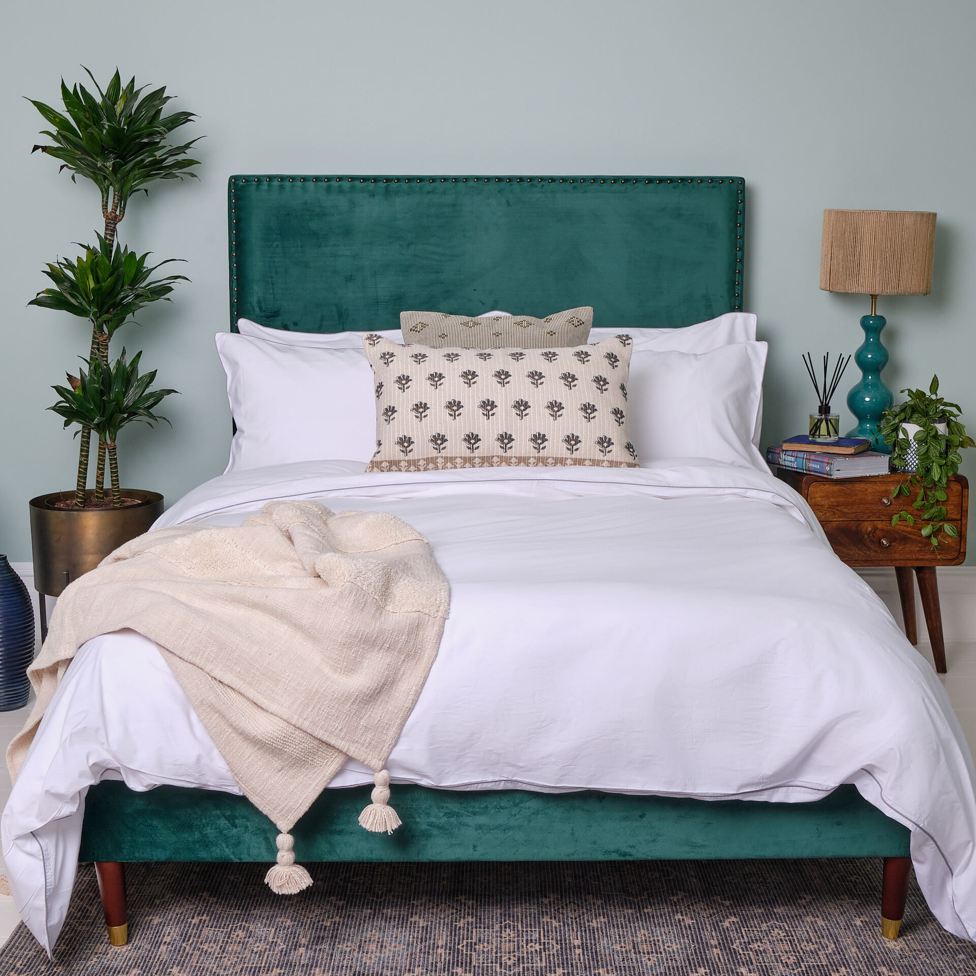 Luxury Piped Edge Bedding Collection